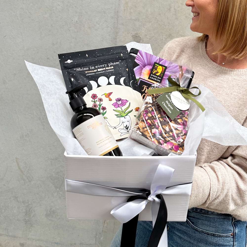 Pamper and Sweets | Beautiful Hampers and Gifts