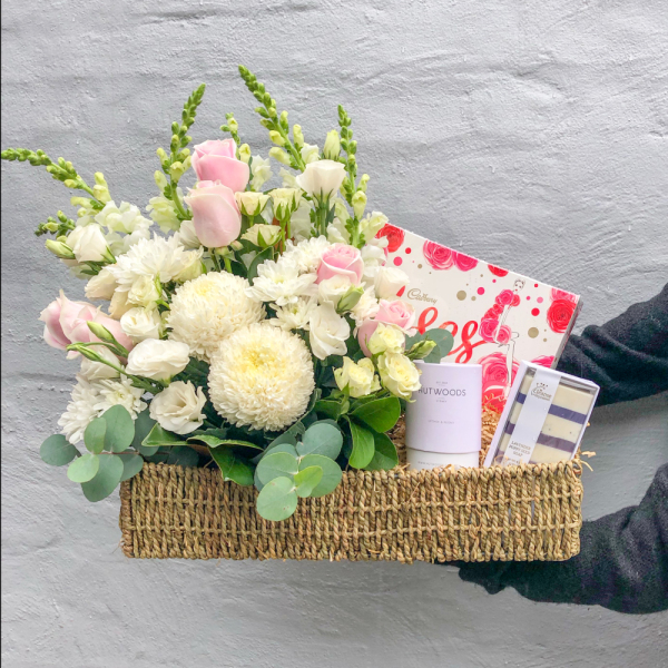 Luxe Gift Hamper | Flowers & Gifts delivered Today